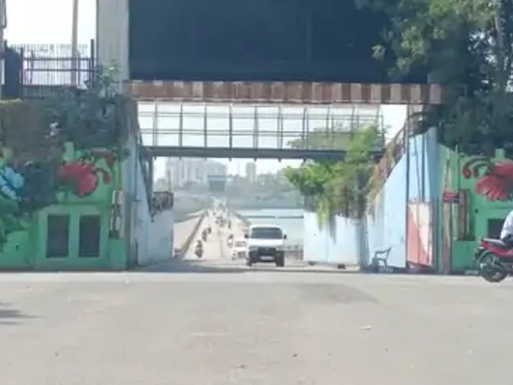 Pedestrians cheer as causeway connecting Surat's Katargam and Rander ...