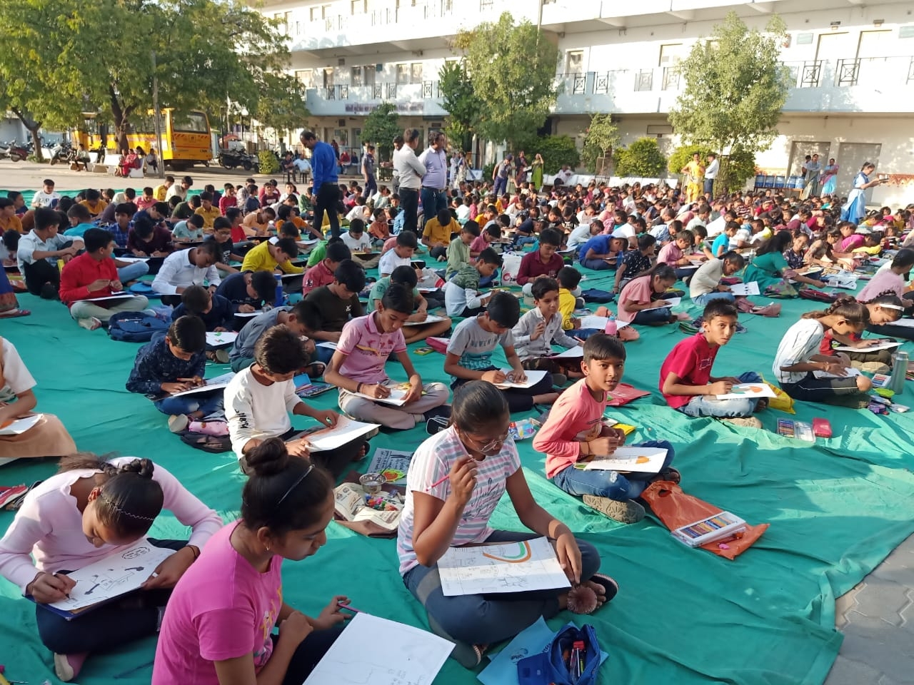 Poster drawing competition organized on voting awareness in Palanpur ...