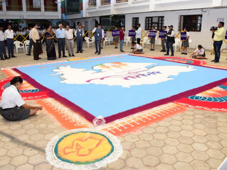45 students of the school made a giant rangoli of 1225 square meters ...