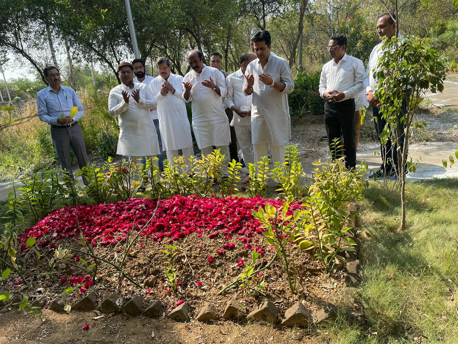 In Bharuch, Ankleshwar and Jambusar, activities including floral ...