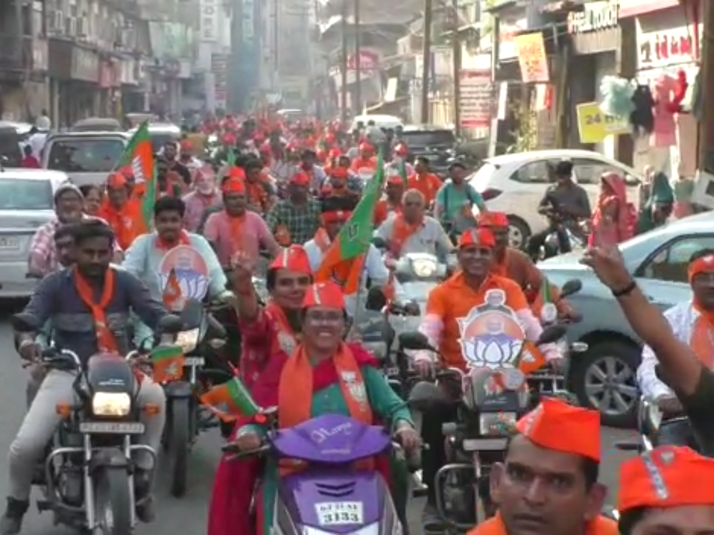In Navsari, candidates from political parties held massive rallies with ...