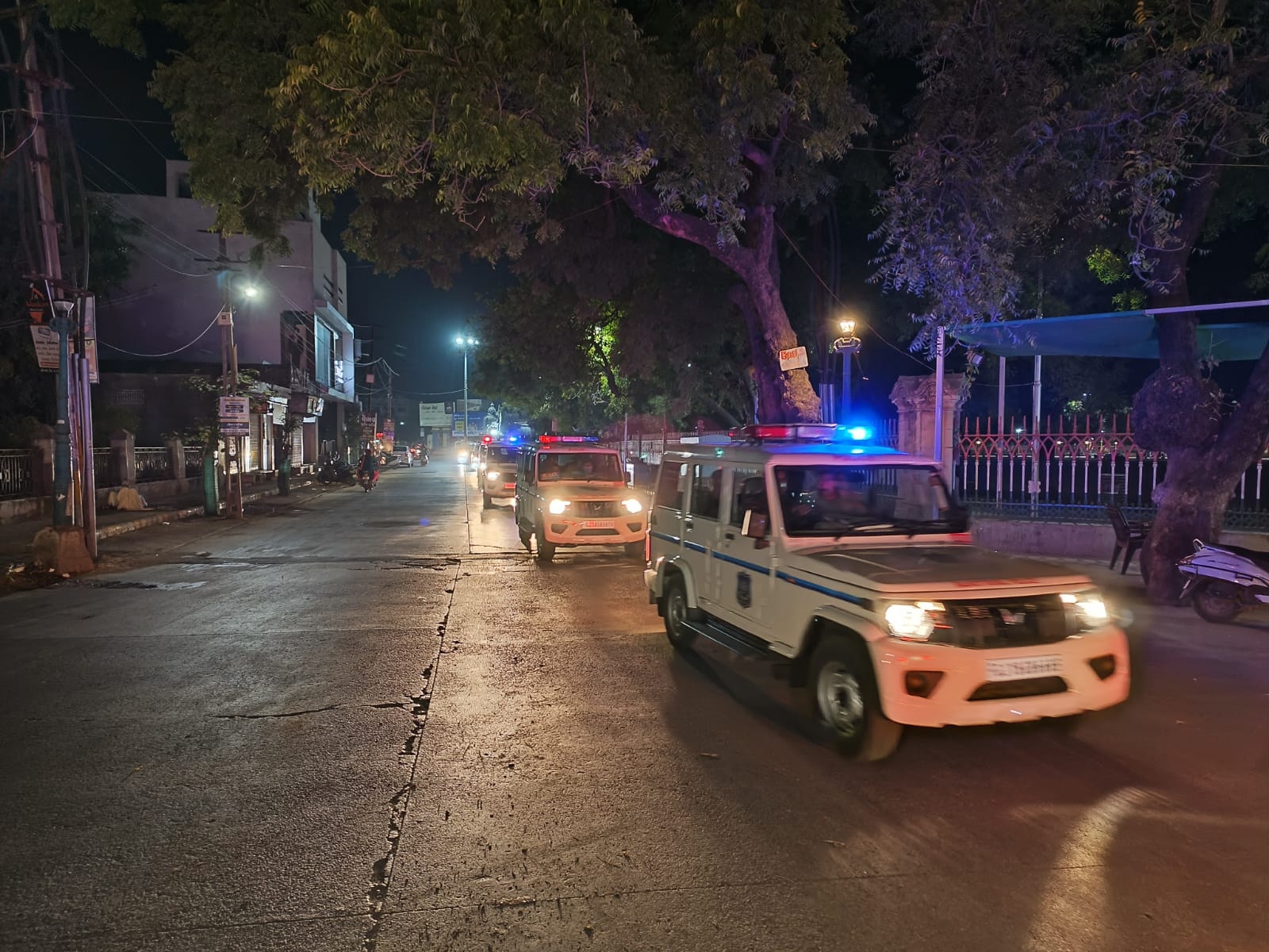 Intensive night police patrolling in Gondal town and countryside; Staff ...