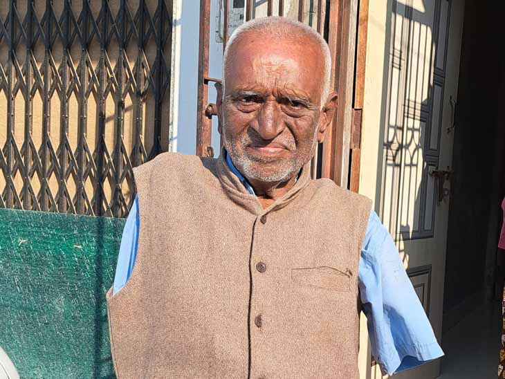 Timba's Rameshbhai Patel never misses voting despite being disabled in ...