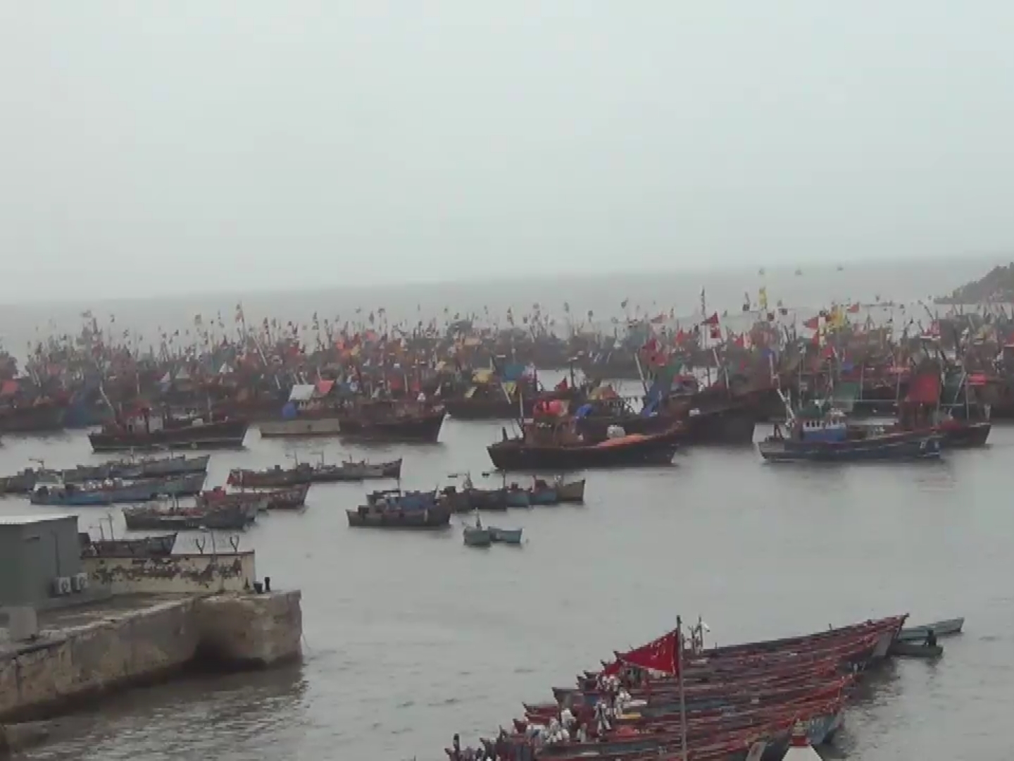 Warning signal No. 1 has been raised at Veraval port on the advice of ...