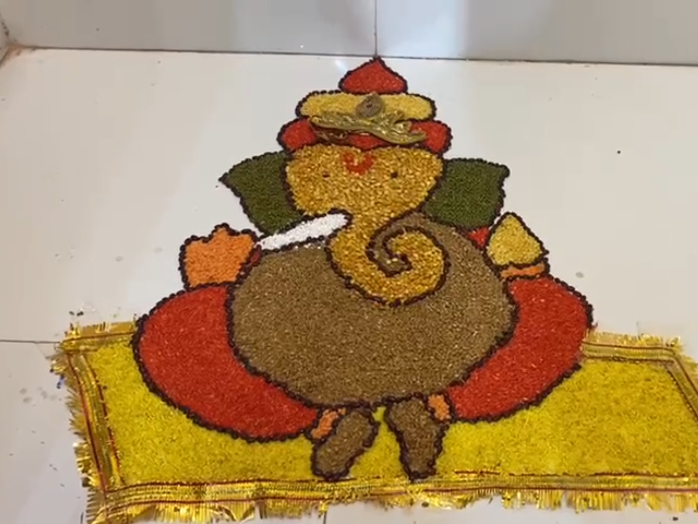 Mahamanorath of Rangoli prepared from different types of grains was ...