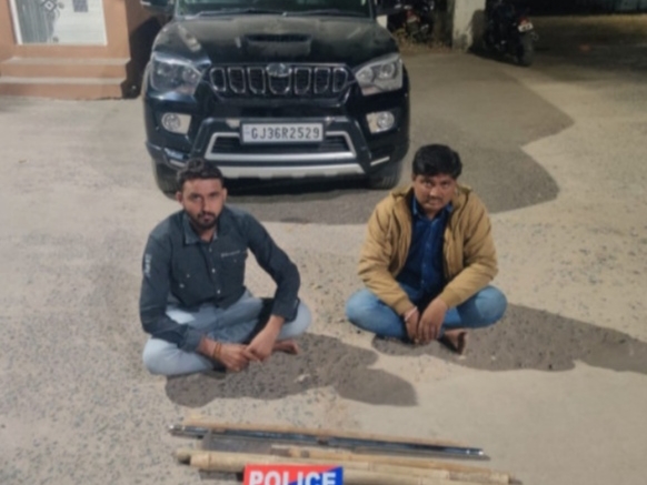 In Surendranagar, weapons like dhoka-pipe, dhariya were found in two ...