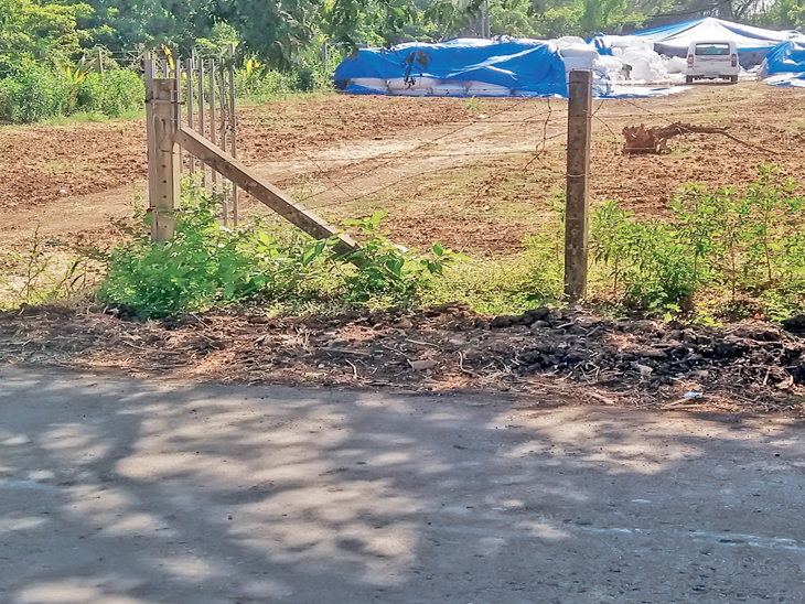 Fury over dumping of Surat textile company's waste in Nawagam of ...