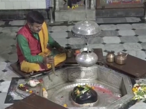 In the Hatkeswar Mahadev temple of Prime Minister's hometown Vadnagar ...