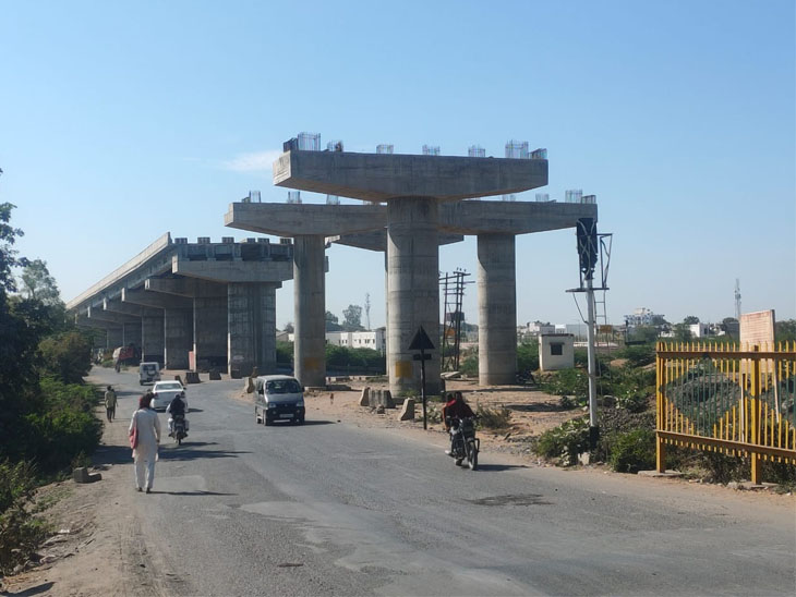 5 railway gates in 50 km on Bagodara Barwala National Highway to drive ...