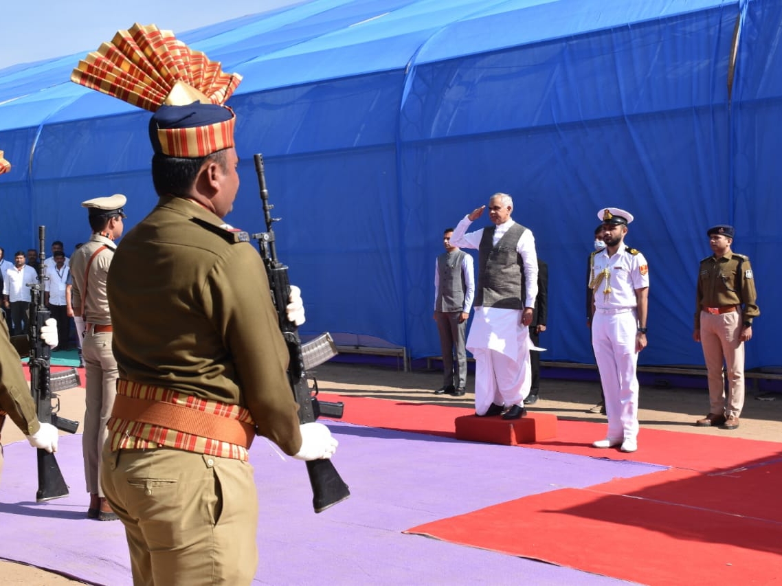 Governor Acharya Devvrat laid the foundation stone of the ...
