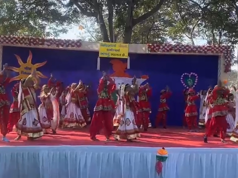 Annual festival celebrated at Sriji Vidyalaya, Ankleshwar; Students ...