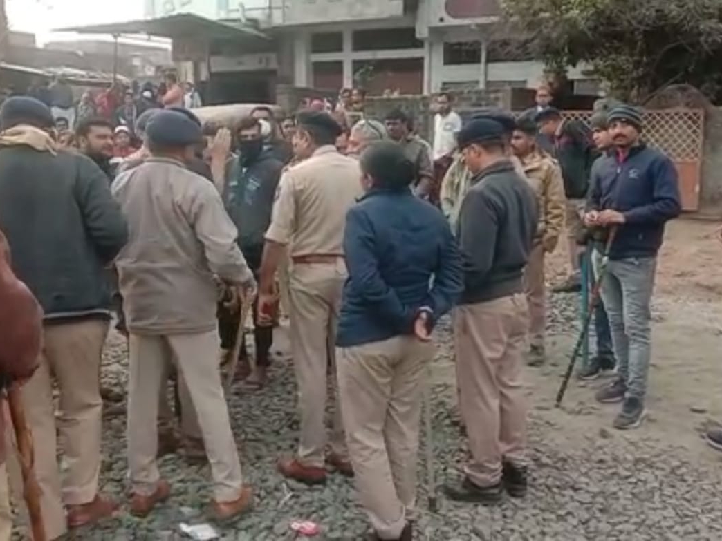 ગોધરા MGVCL અને પોલીસે સયુંકત ઓપરેશન હાથ ધર્યો, 100 જેટલા વીજ ...