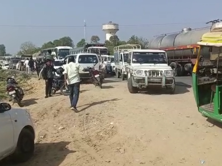 A child was hit by a car driver on the Dhanera-Disa highway, enraged ...