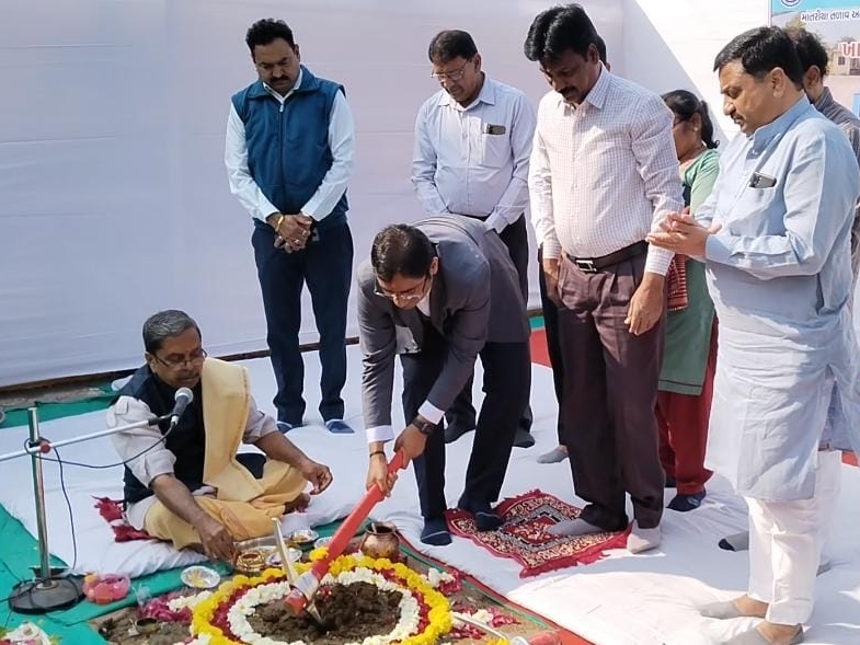 Four crore project launched today by MLA Ramesh Mistry, Bharuch ...