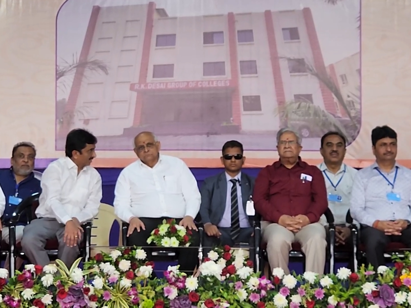 The building of the college of RK Desai College, Vapi was inaugurated ...
