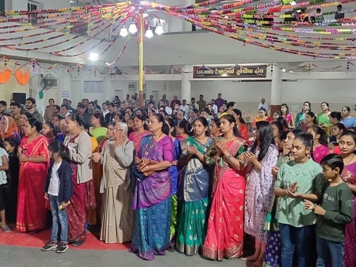 A grand celebration was held by the Gurjar Sutar caste in Khambhaliya ...