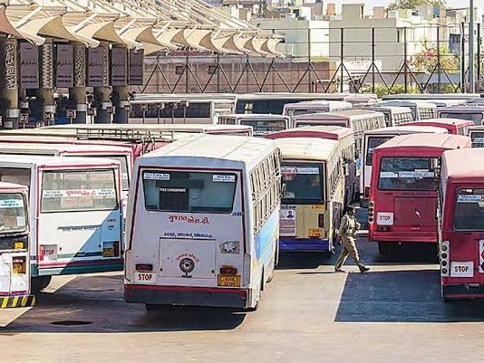 Government bus driver caught drunk in Mehsana, depot manager handed ...