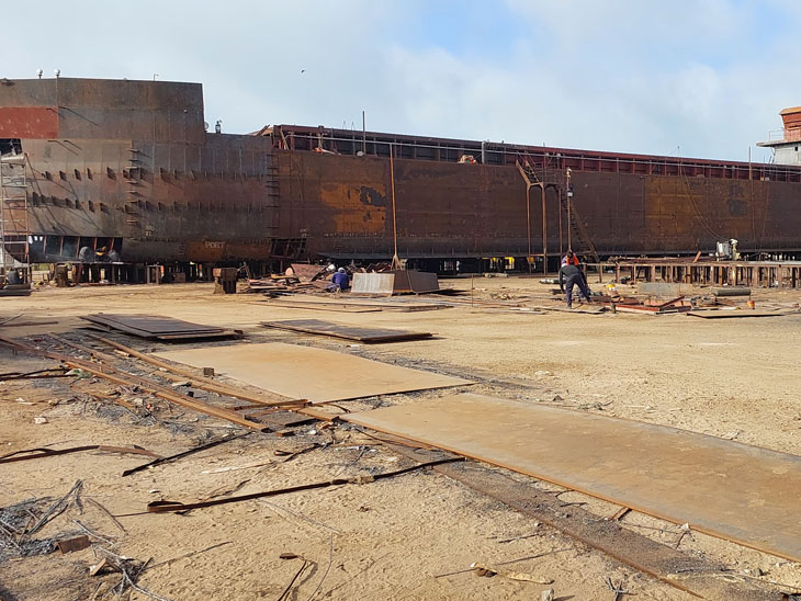 After years, Mandvi port is becoming the first giant barge of the state