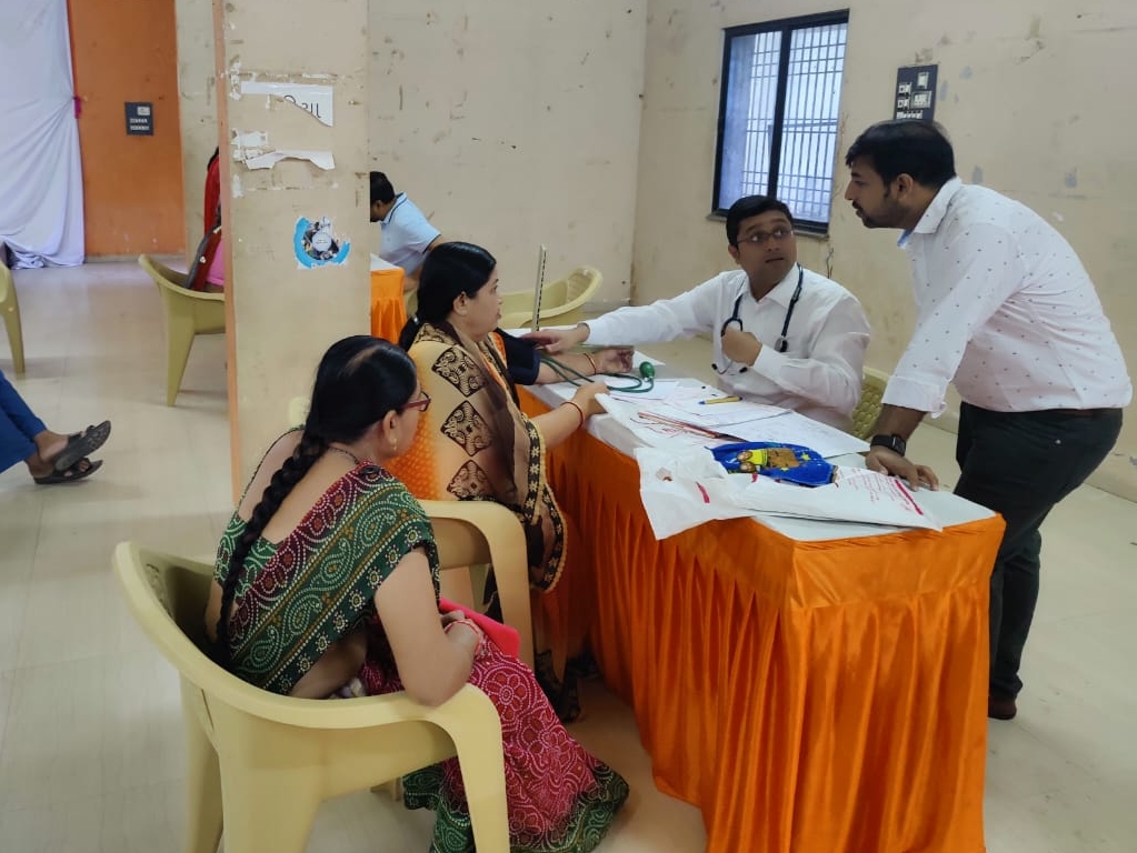 Free diagnosis of 121 patients with heart problems and 35 blood donors ...