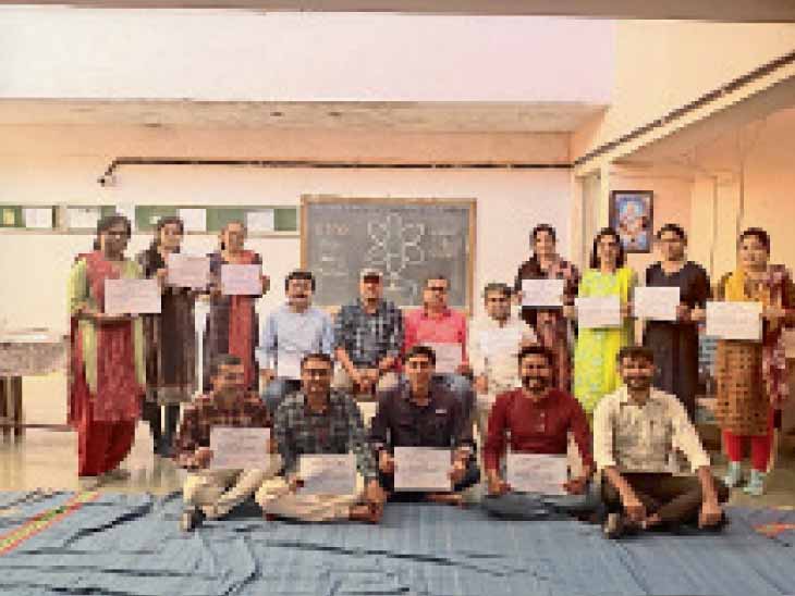 A workshop was held on making Kutchi language for pre-primary education ...