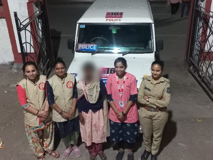 A girl from Andhra Pradesh forgot on her way to her sister's house ...