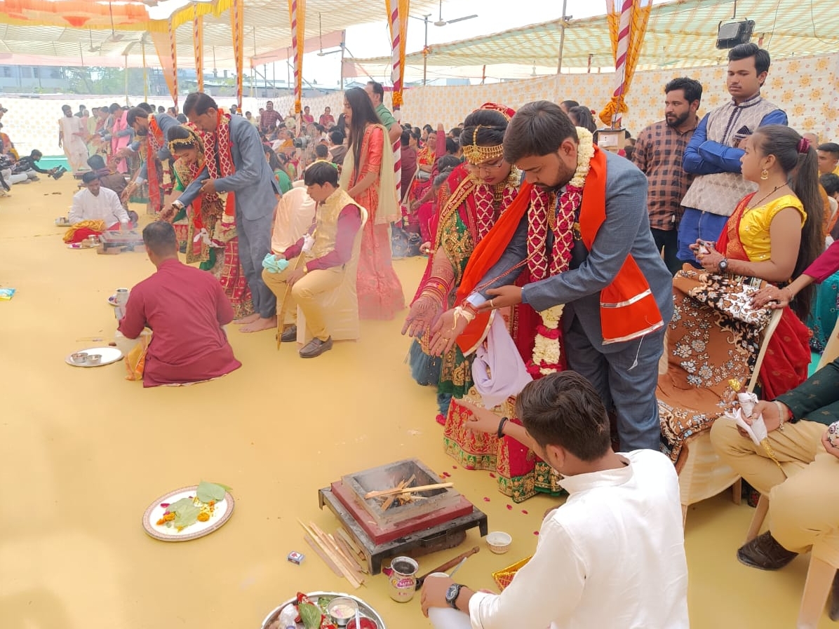 જામનગરના જોબનપુત્રા પરિવારે સમુહ લગ્નનું આયોજન કર્યું, 36 નવદંપતીઓએ ...