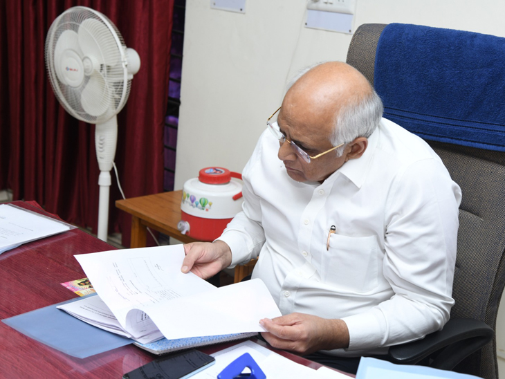 Bhupendra Patel visited Pension and Provident Fund Directorate office ...