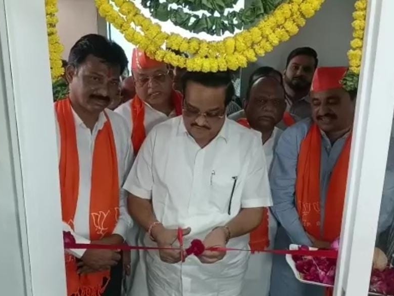 Bharuch MLA Ramesh Mistry's public relations office was inaugurated by ...