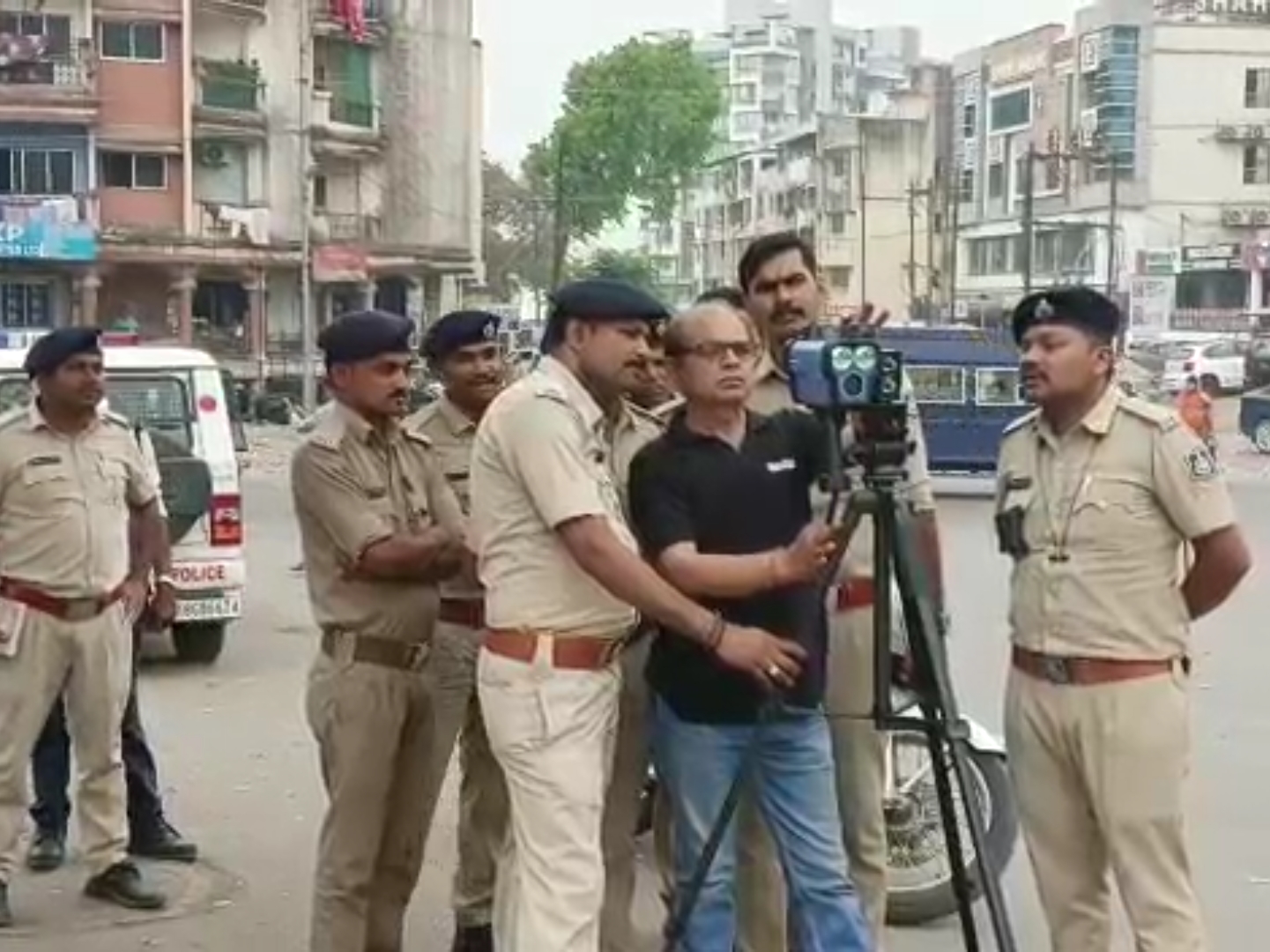 Red eye police will send memos measuring speed with speed gun against ...