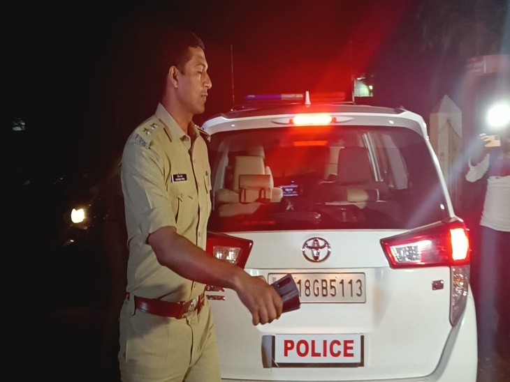 Police convoys including SP, DySp, LCB of Bhavnagar conducted a search ...