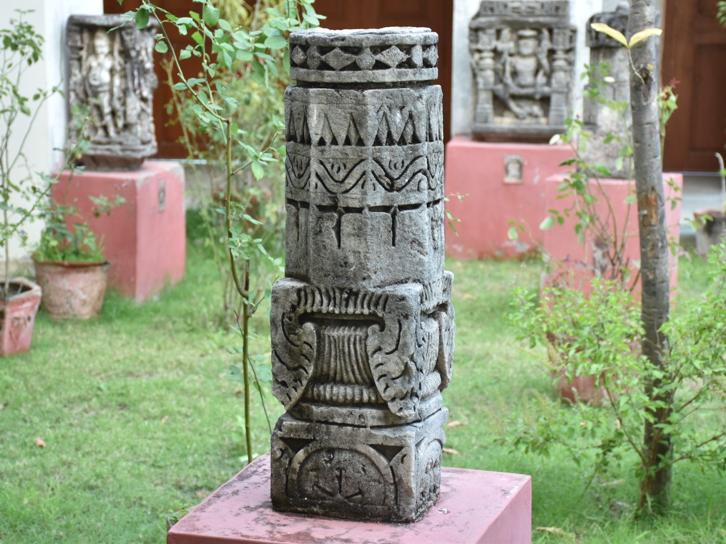 Be it Rankiwav or Patola, information about them all can be found in ...