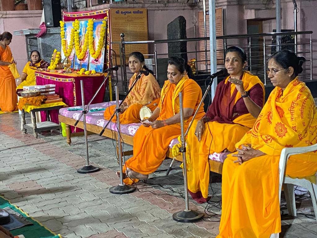 Gayatri Parivar Mahila Mandal is conducting 12 Gayatri Chalisa mass ...