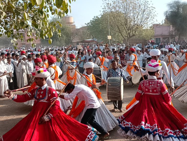 A fair was held in Shikarpura Dham on Ram Navami on the occasion of ...