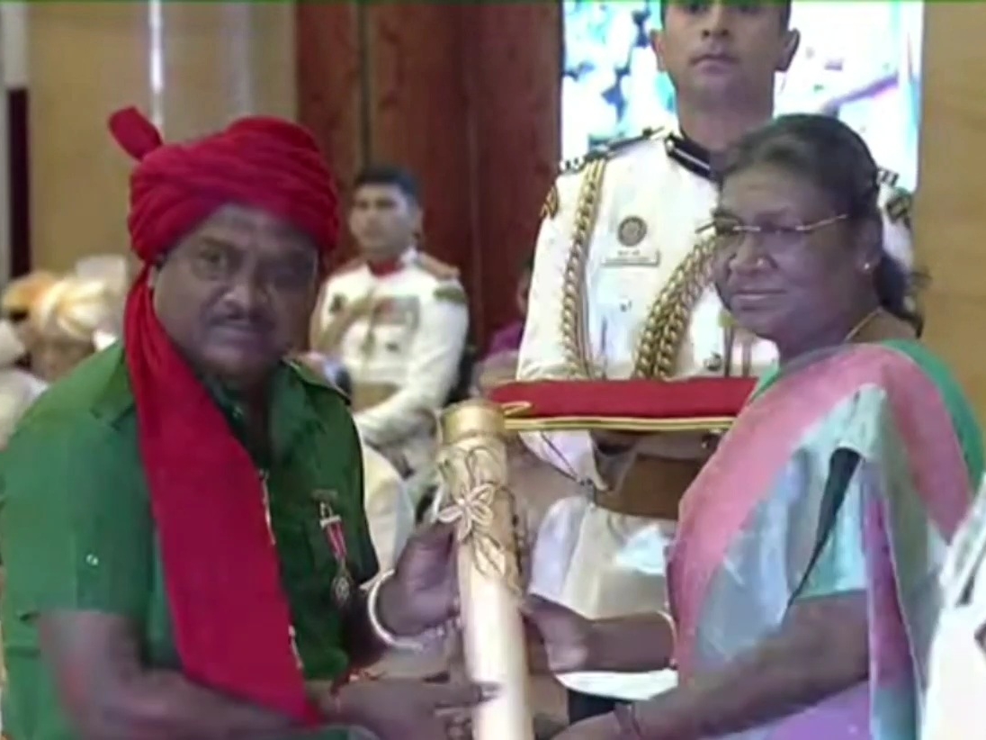 Paresh Rathwan of Chhota Udepur was presented with the award by the ...