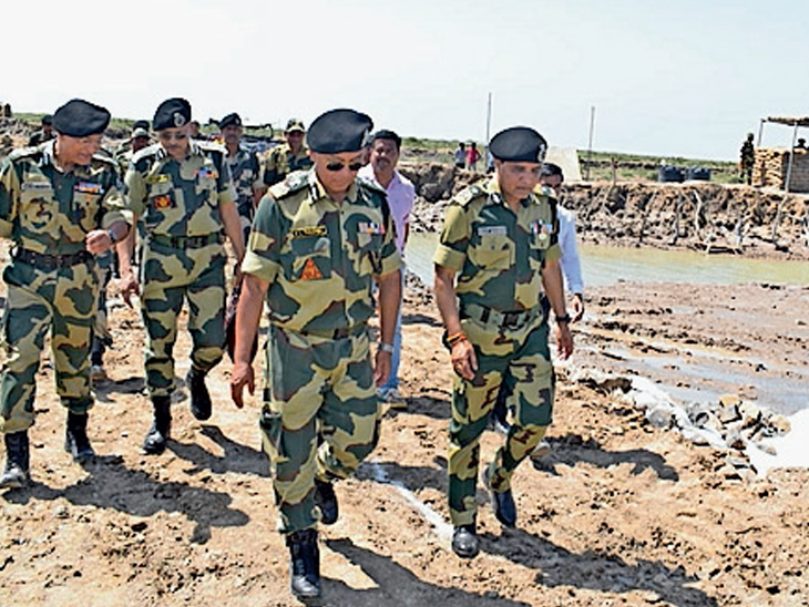 BSF chief inspects Atpatti Creek on Kutch border