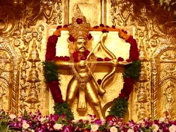 Two trustees of Mahudi's legendary Ghantakarna Mahaveer temple are in ...