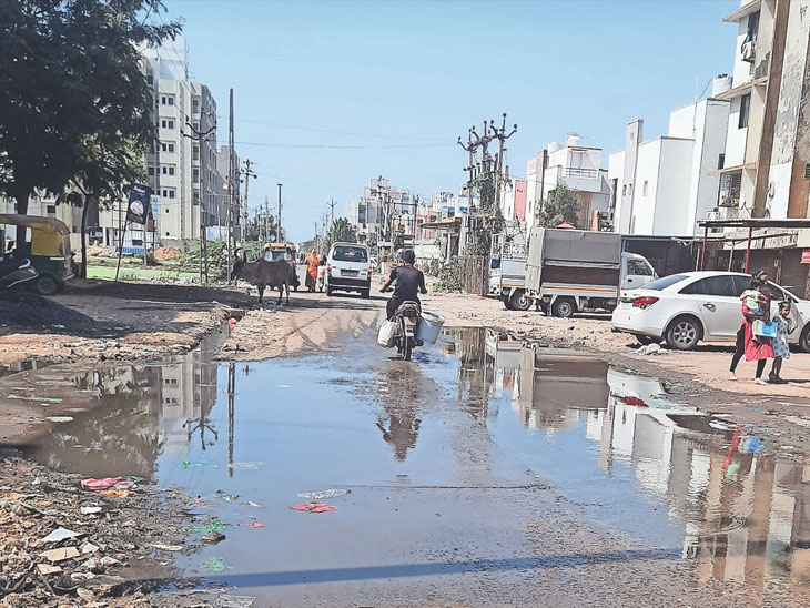 The townspeople were forced to wade through sewage water rising in the ...