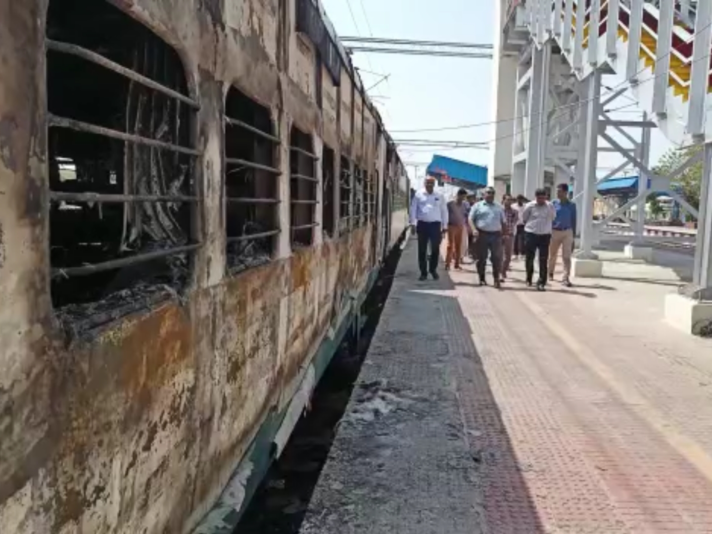 What is the cause of fire in Demu train at Botad railway station? FSL ...