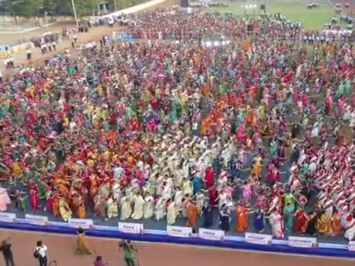 Regarding the Sari Walkathon held in Surat, he said- This is a laudable ...