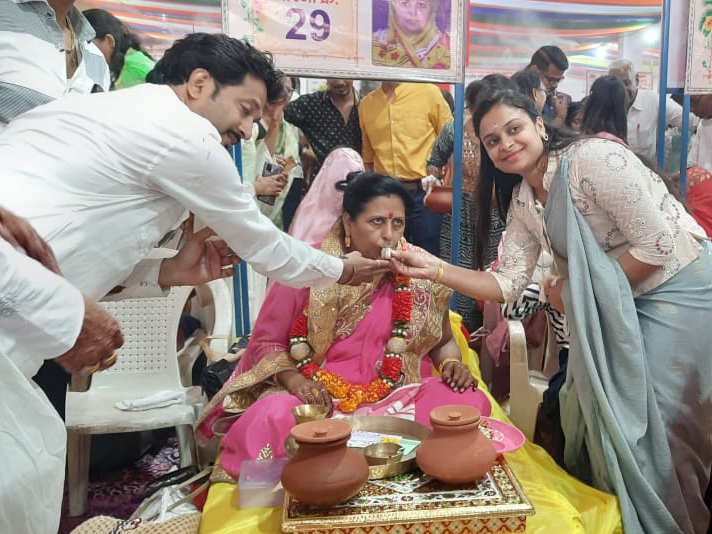 Parna festival of Varshitap ascetic of the Jain community was held in ...