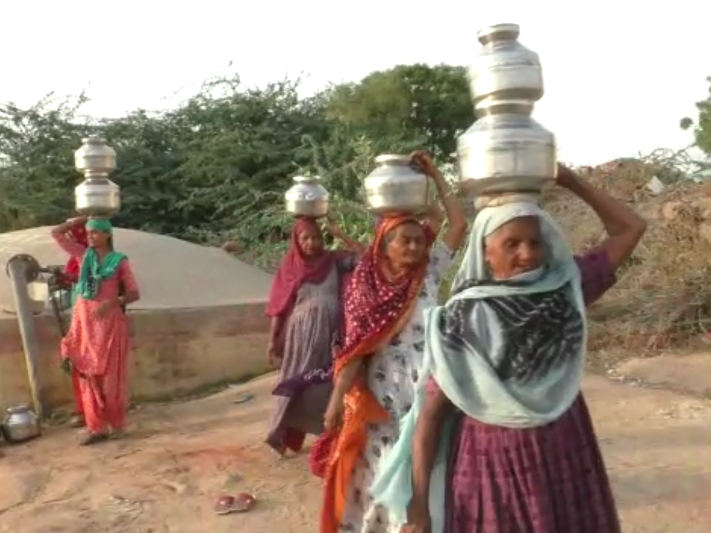 In the sweltering heat of summer, the cry of water in the village of ...