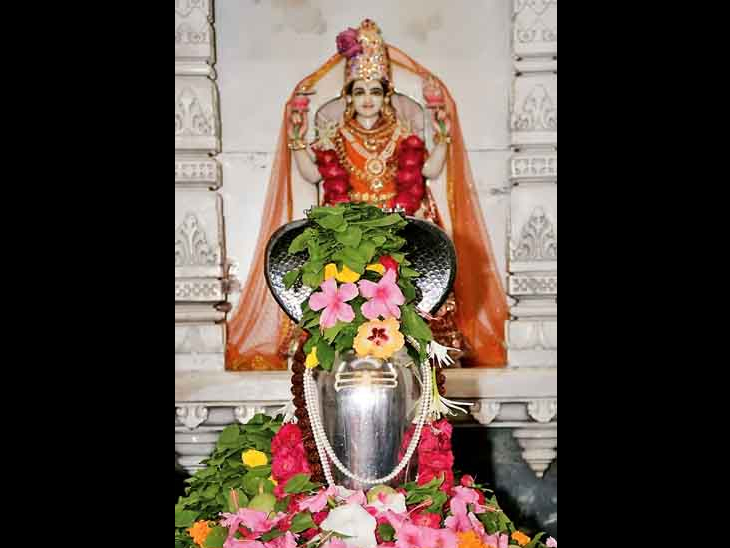 There is a Parad Linga of 1251 kg of mercury in the Bhalal of Daskroi ...