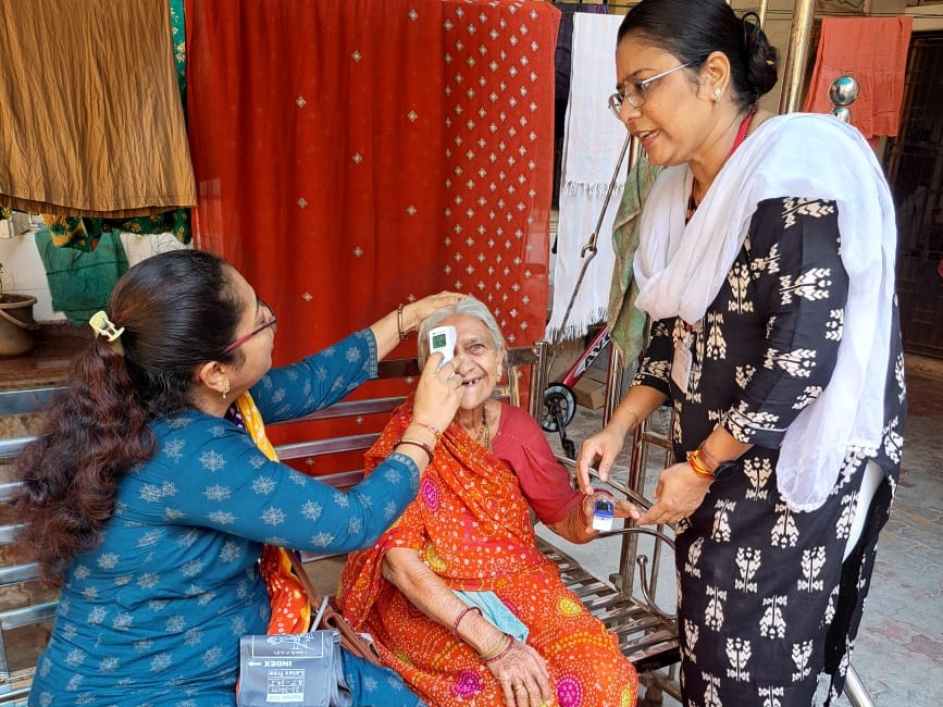 Bharuchna Samaj Seva Sansthan Trust distributed Swadeshi kits at Kasak ...