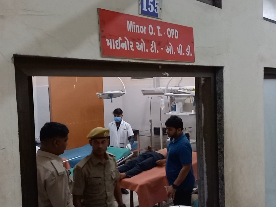 In Gadaria village of Valsad, two including a minor were arrested for ...