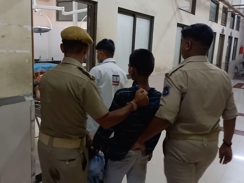 In Gadaria village of Valsad, two including a minor were arrested for ...