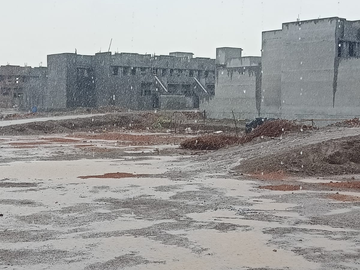 In Kalavad town and rural areas of Jamnagar, there was heavy rain with ...