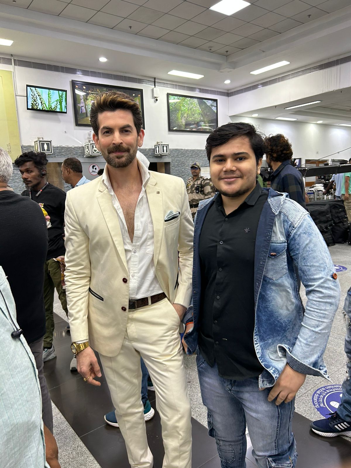 Bollywood film star Neil Nitin Mukesh in Surat, shooting for the film ...
