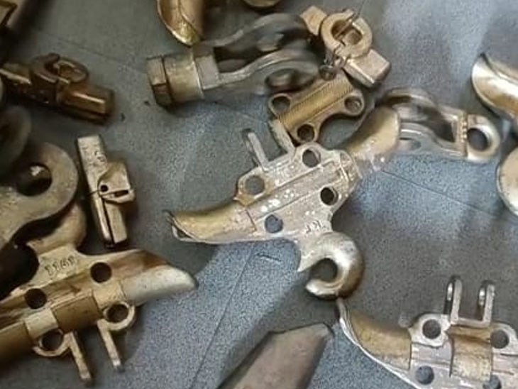 During vehicle checking near Pardi railway station, two watchmen ...