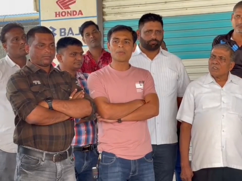 Angered by the shutdown of the main road connecting Valsad and Khergam ...