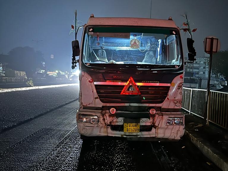 An accident occurred between a car and a tanker near Ghala Patia; An ...